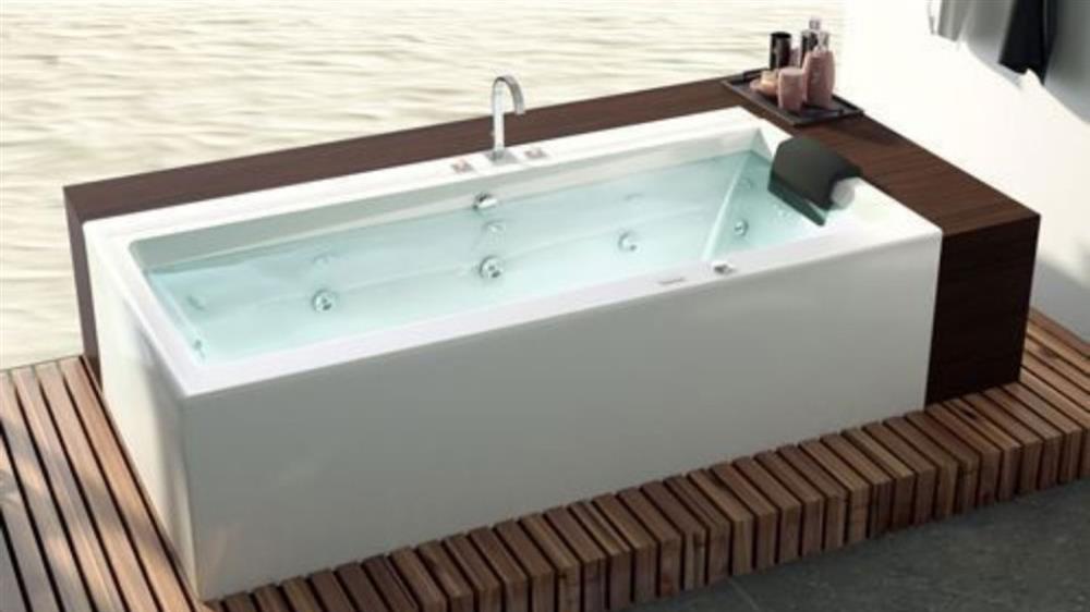 Built-in Bathtubs: Ideal for Small Bathroom Spaces