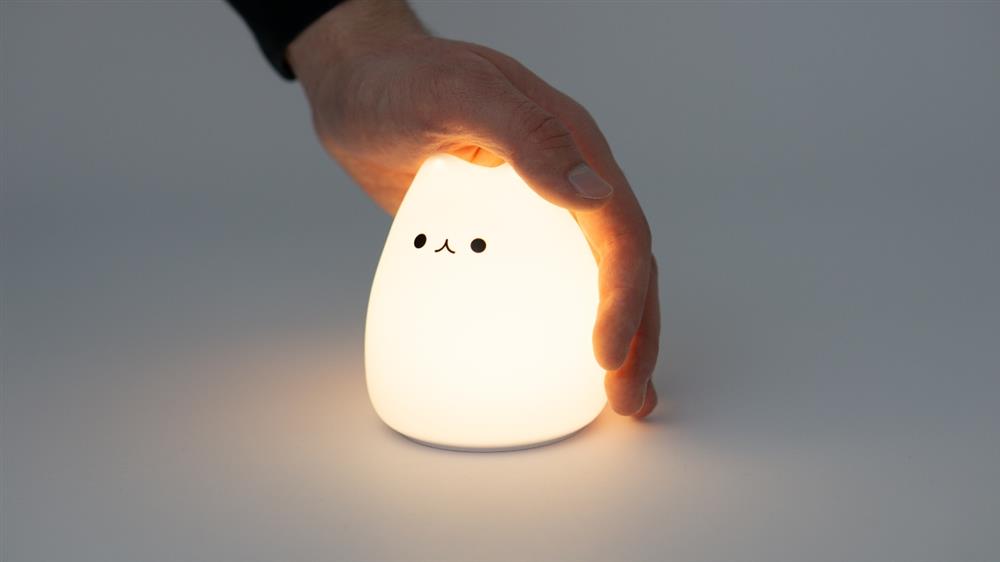 10 Unique Lighting Fixtures to Add a Pop of Color to Your Space